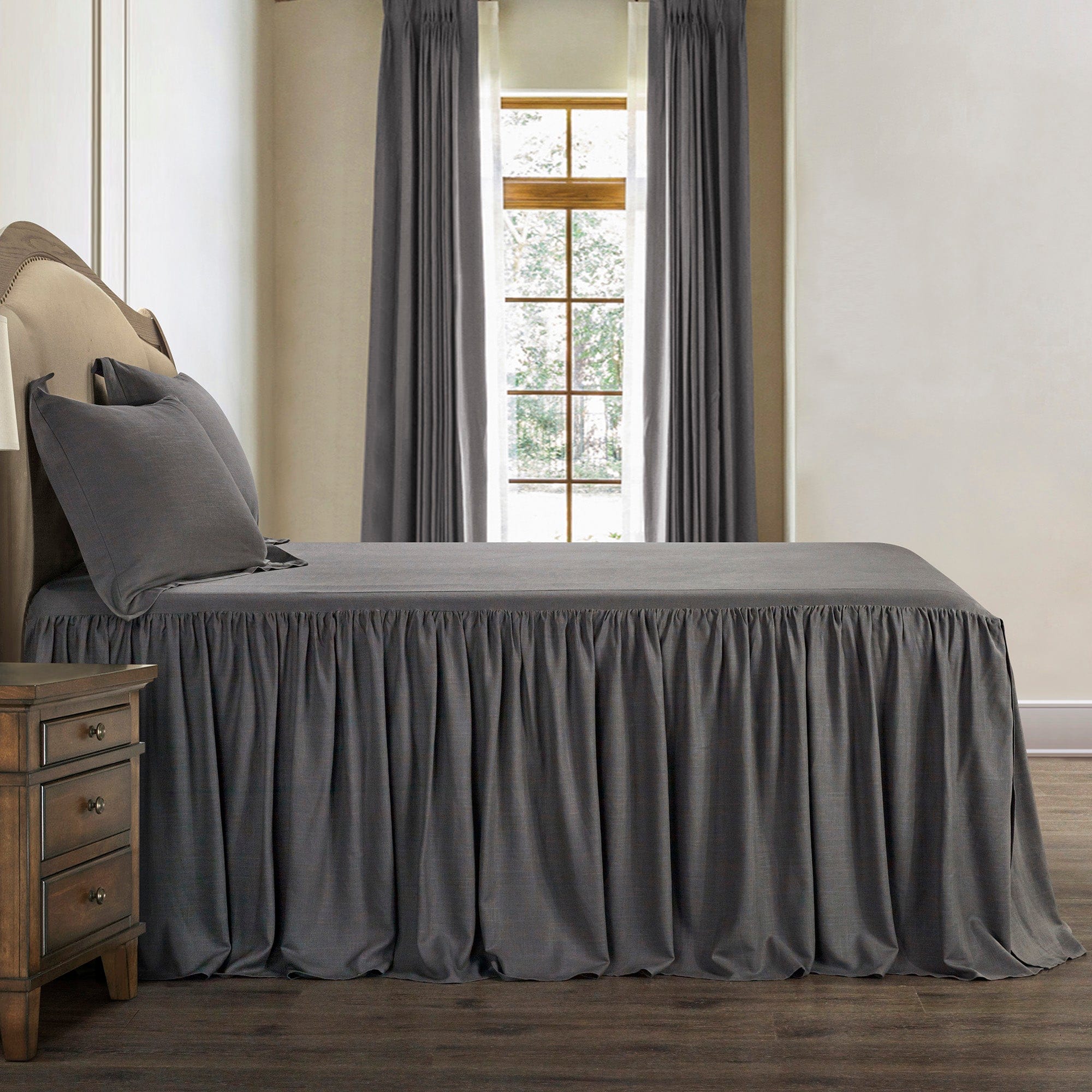 Luna Washed Linen Bedspread Set | HiEnd Accents