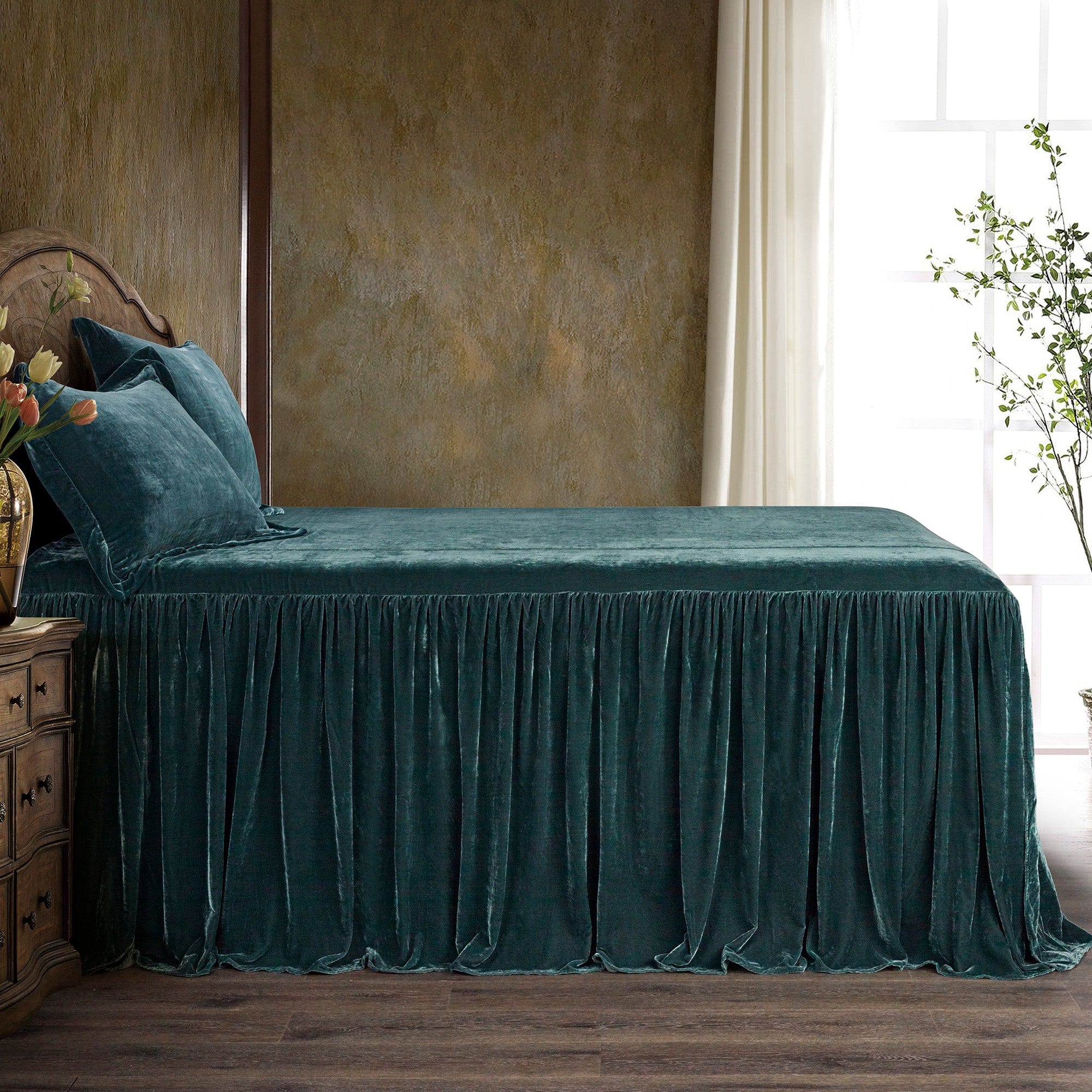 Stella Faux Silk Velvet Bedspread Set | HiEnd Accents