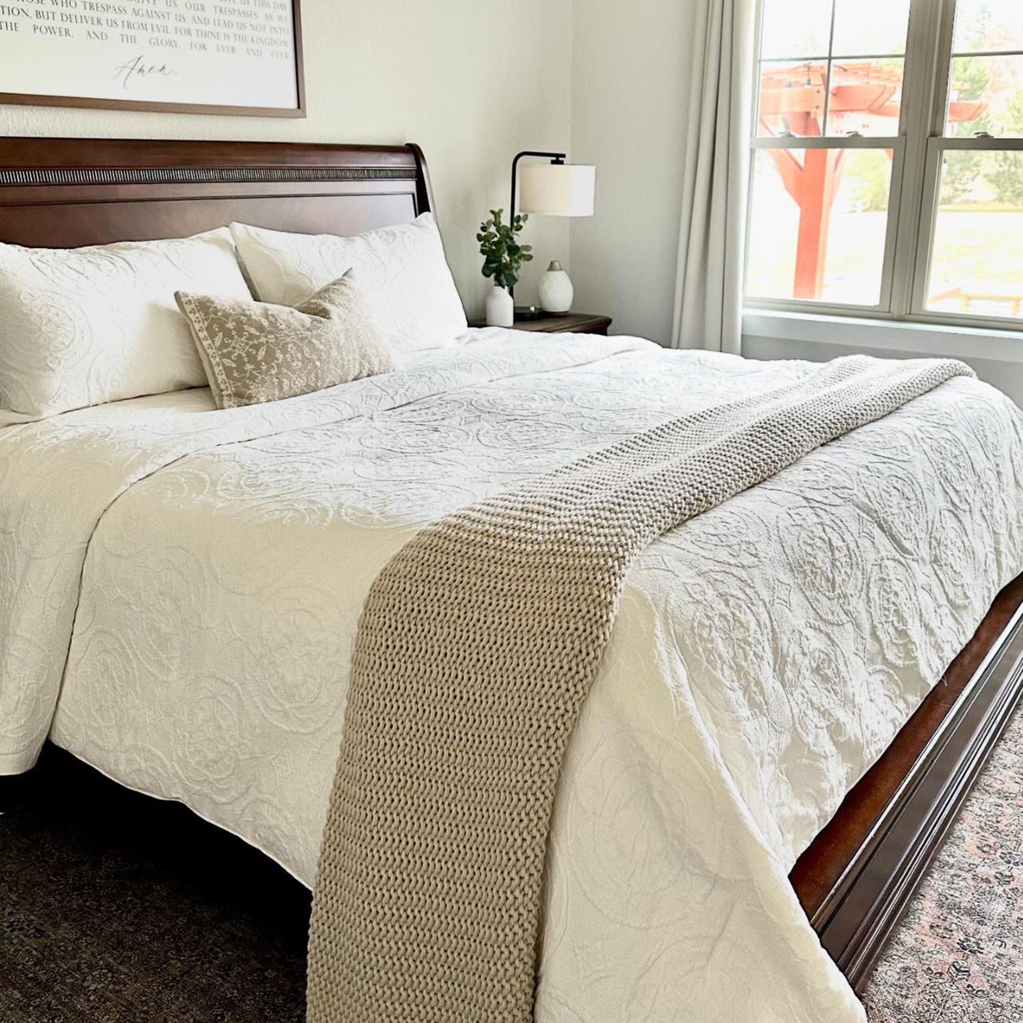 Verona Matelassé Bedding Set | HiEnd Accents