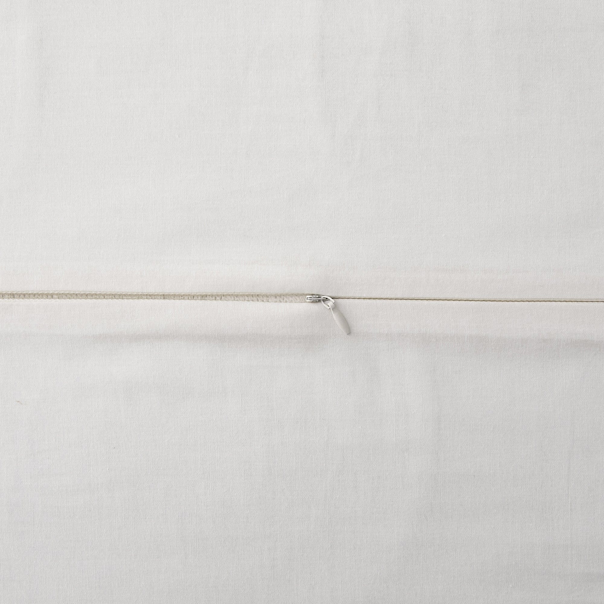 Verona Matelassé Bedding Set | HiEnd Accents