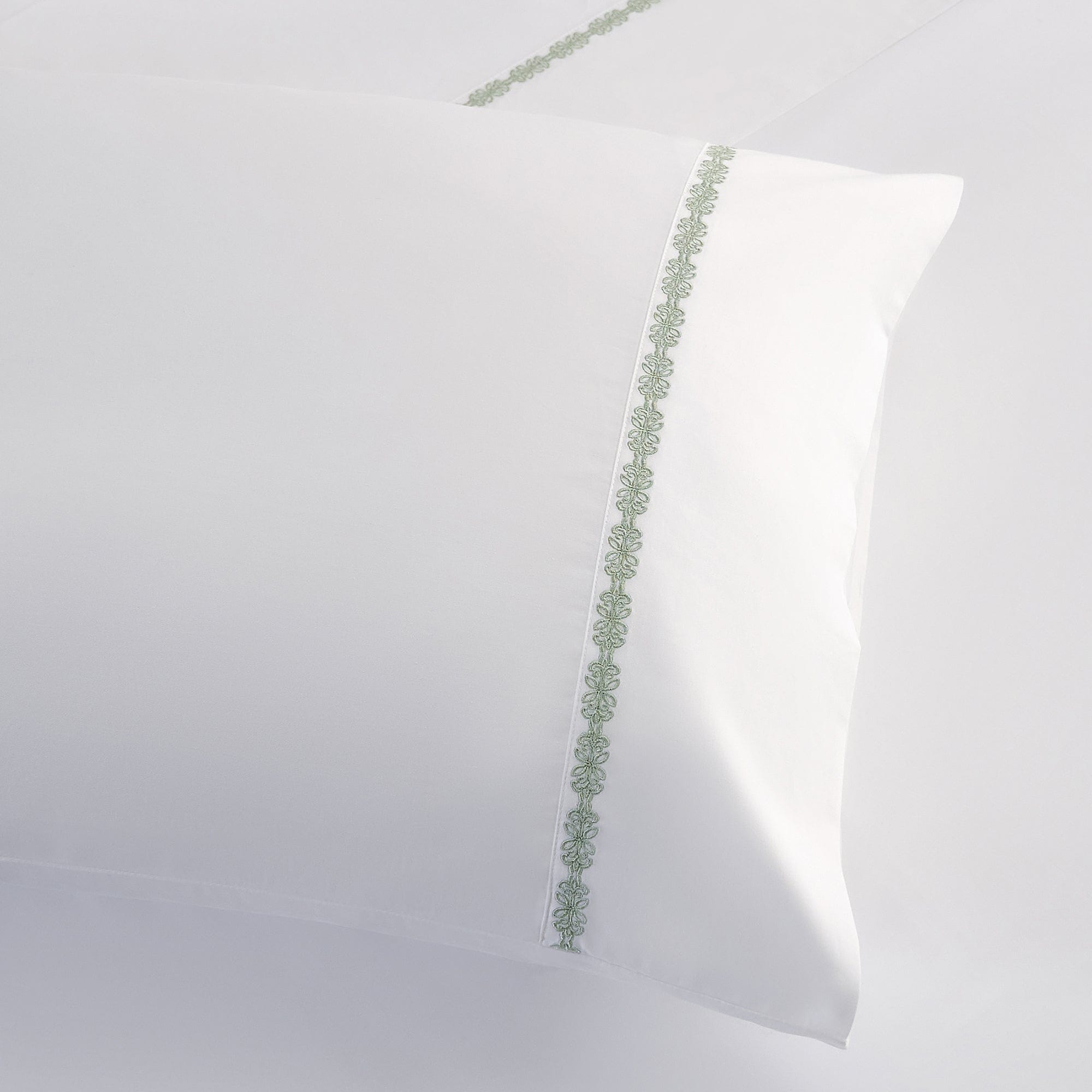 350TC Laurel Embroidered Border Sheet Set | HiEnd Accents