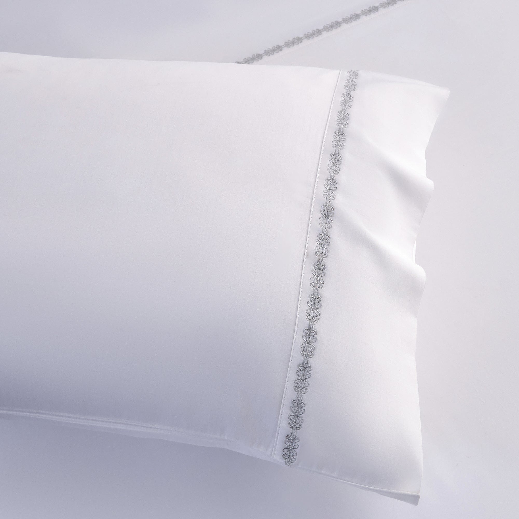 350TC Laurel Embroidered Border Sheet Set | HiEnd Accents