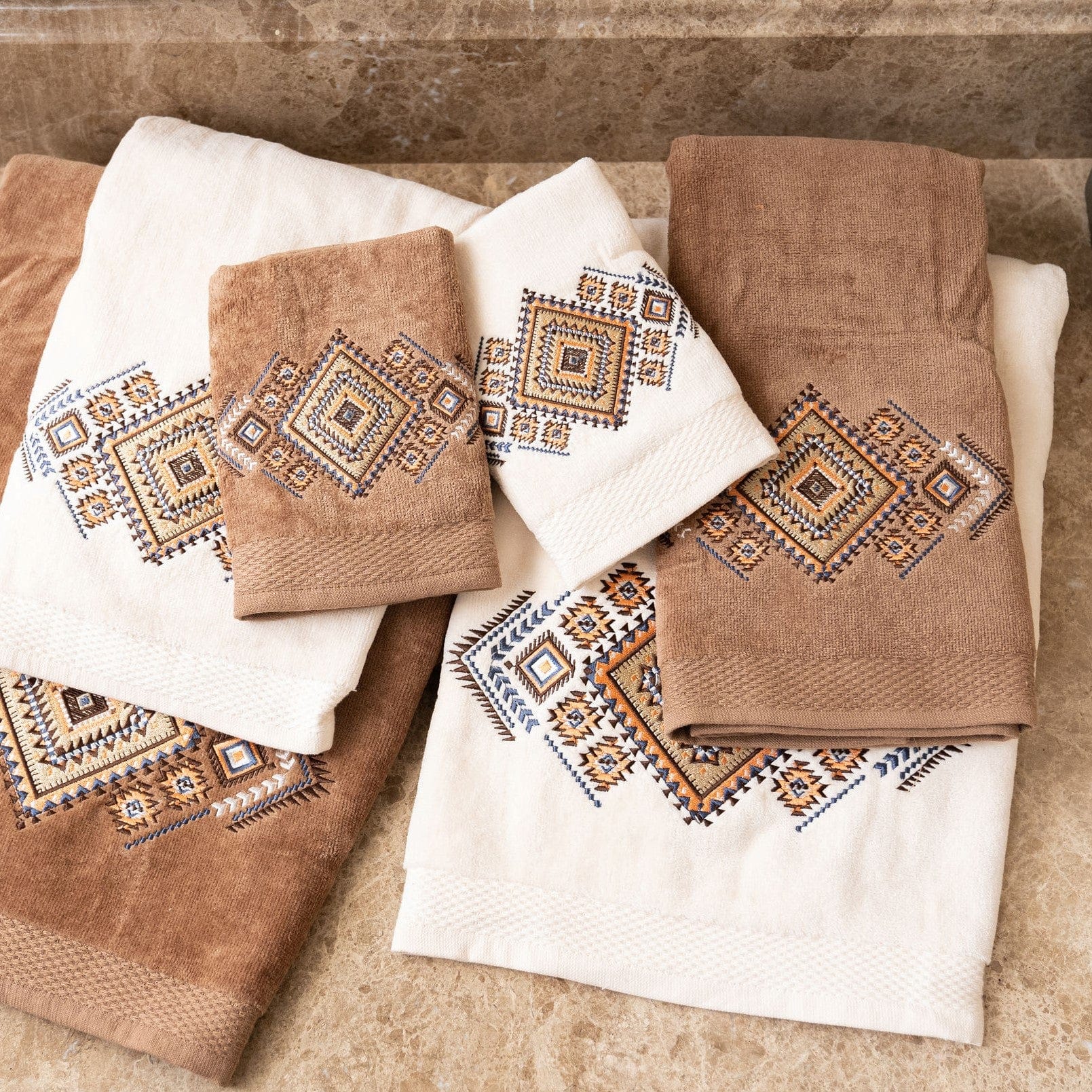 Sedona Aztec 3-PC Bath Towel Set | HiEnd Accents