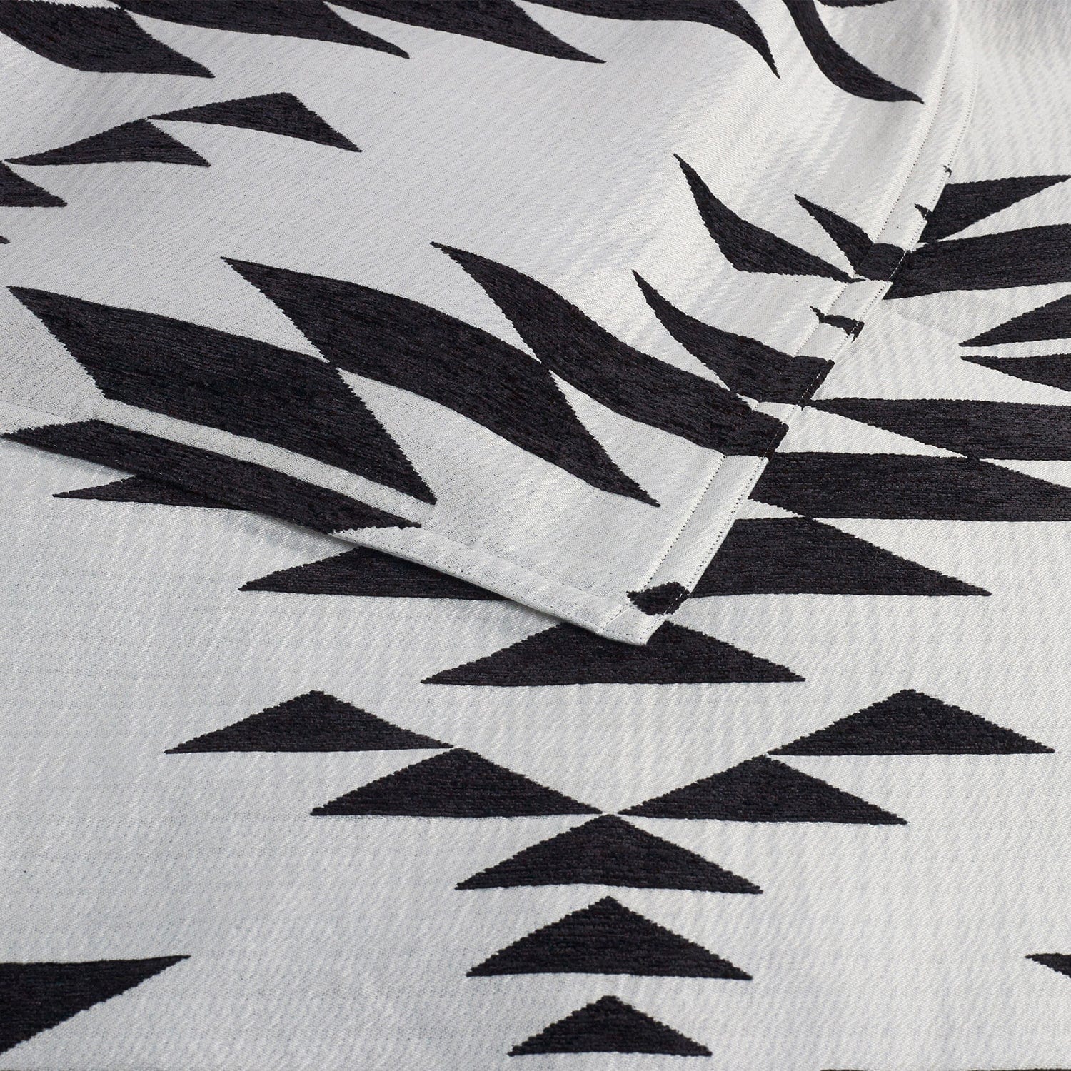 Amelia Aztec Comforter Set | HiEnd Accents