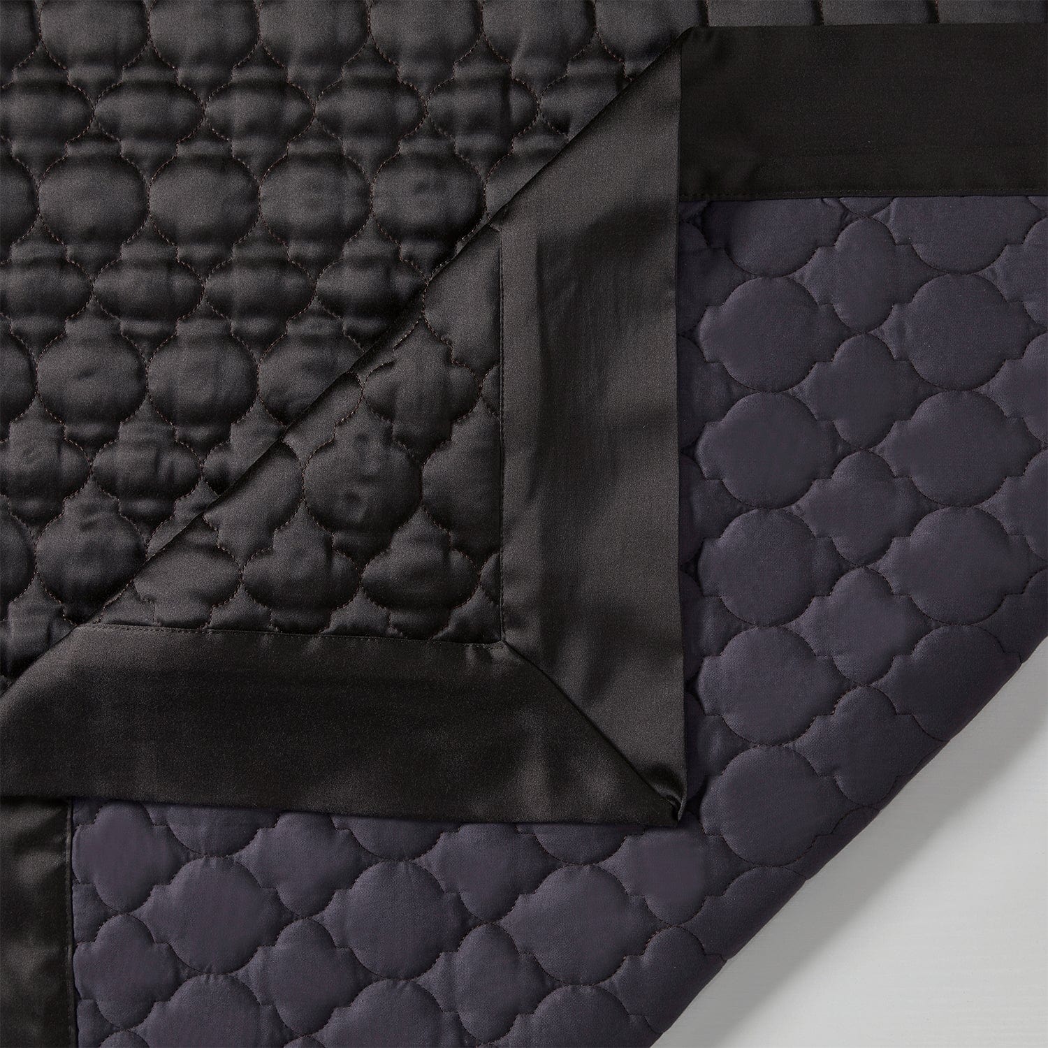 High Shine Satin Quilt | HiEnd Accents