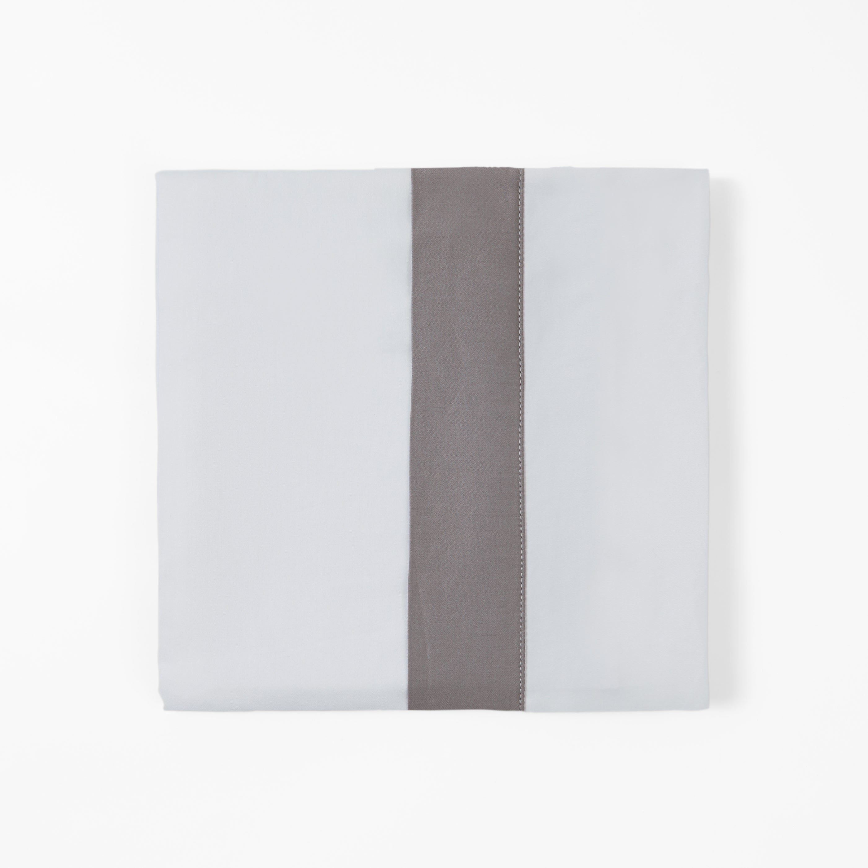 350TC White Sheet Set with Navy Flange | HiEnd Accents
